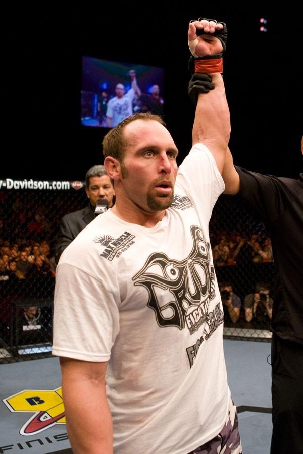 Shane Carwin - Official UFC® Fighter Profile | UFC ® - Fighter Gallery